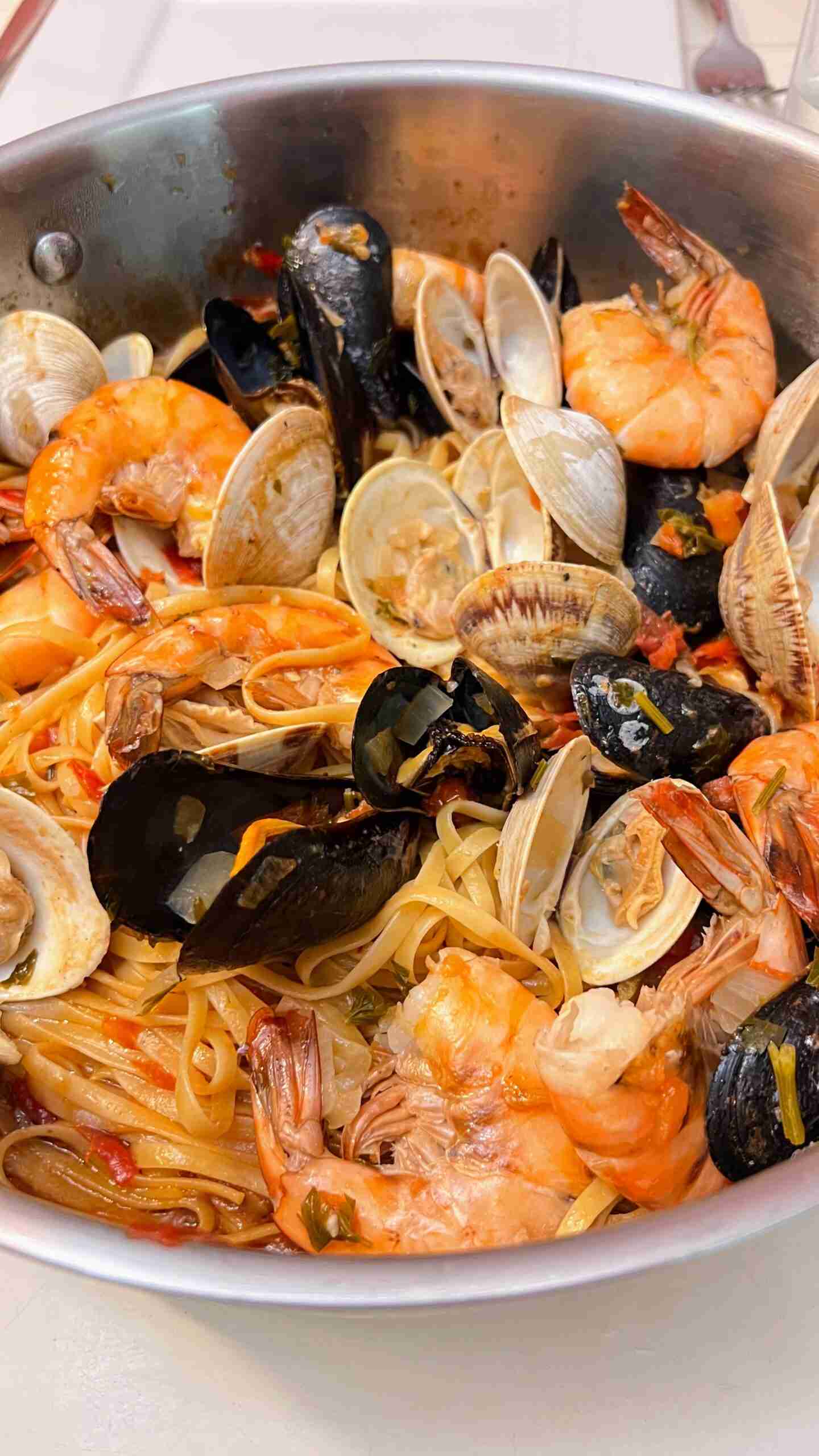 Pasta with Leftover Mussel Sauce - Return to the Table